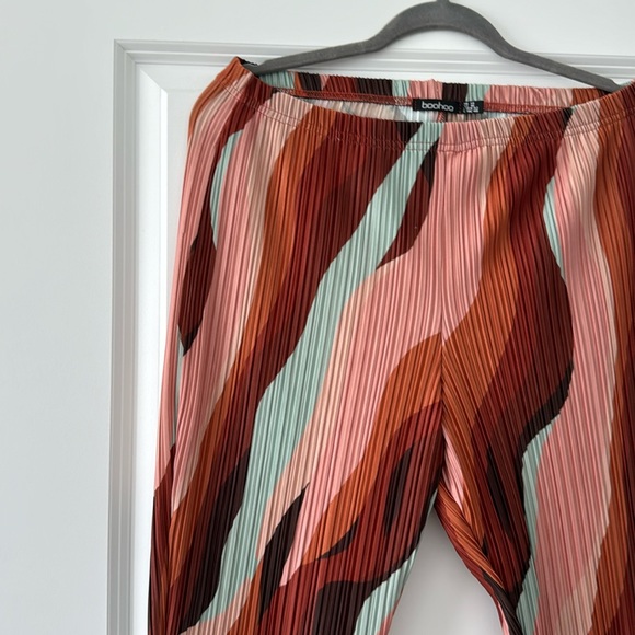 Boohoo | Pants & Jumpsuits | Retro Vibe Flare Plisse Pant | Poshmark